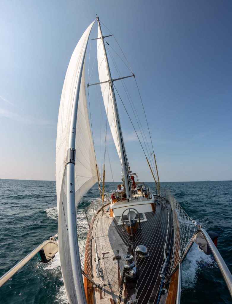 Seguin 44 Magic Sailing Yacht - Lyman-Morse Boatbuilding